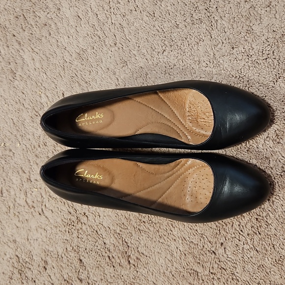 Clarks | Shoes | Size 9 Clark Artisan 2 Inch Heals Black | Poshmark